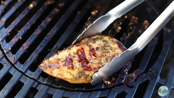 how to cook chicken breast on weber q