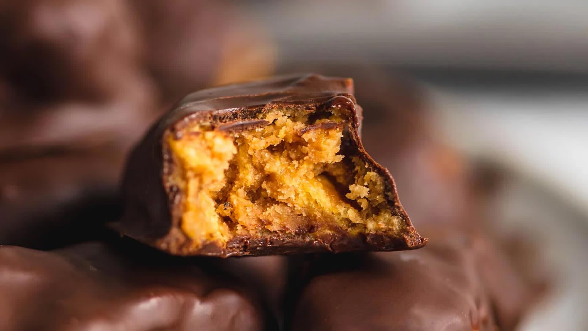 what is butterfinger made of