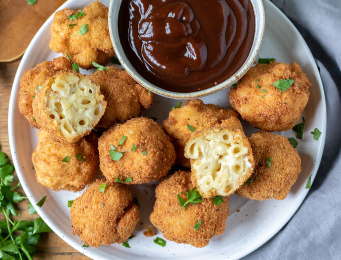 how do you make macaroni and cheese balls