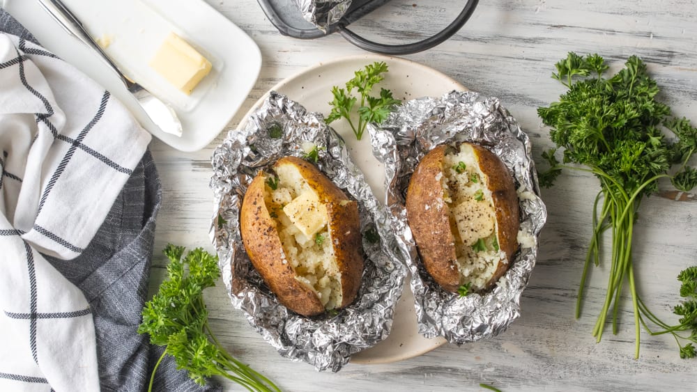 how to cook jacket potatoes in tin foil