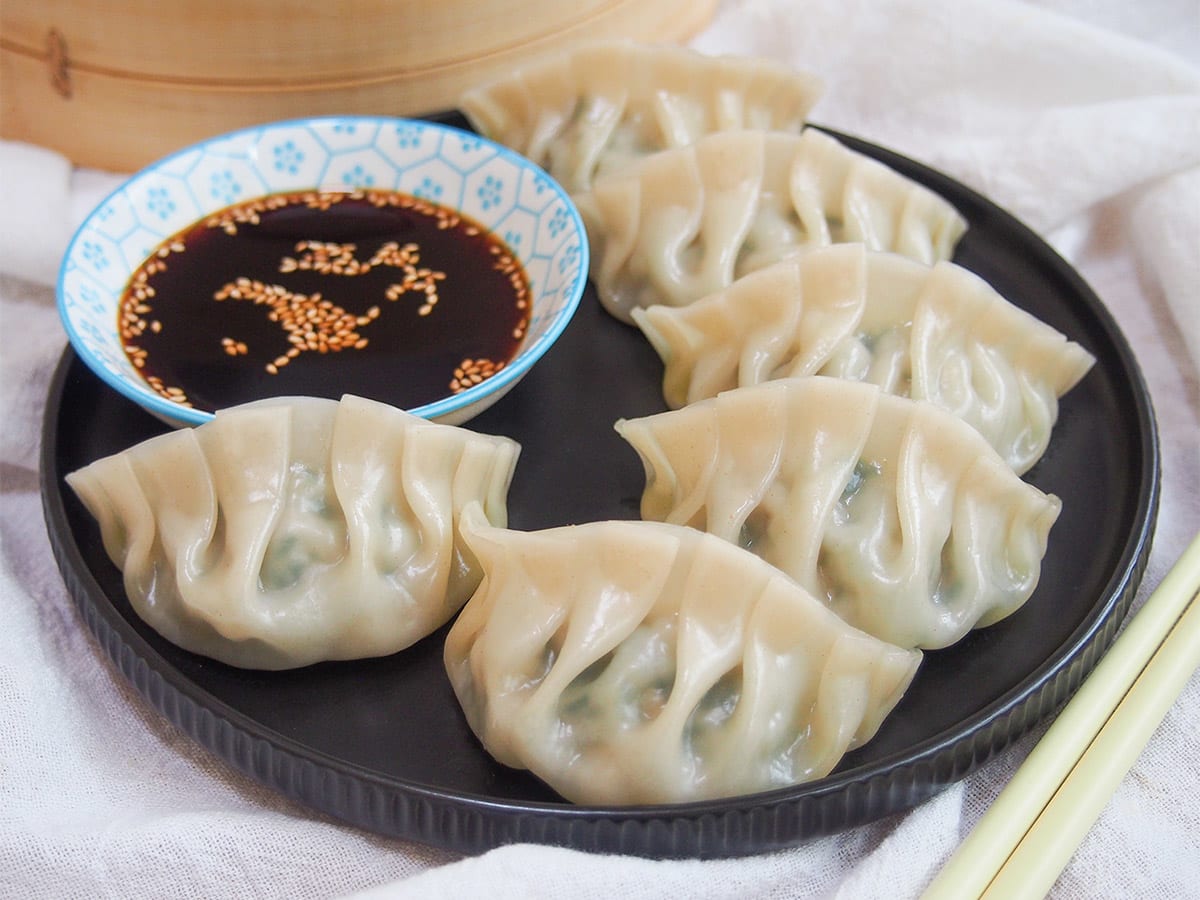 how to make pork and leek dumplings