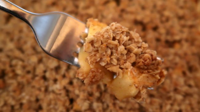 fresh pear crumble