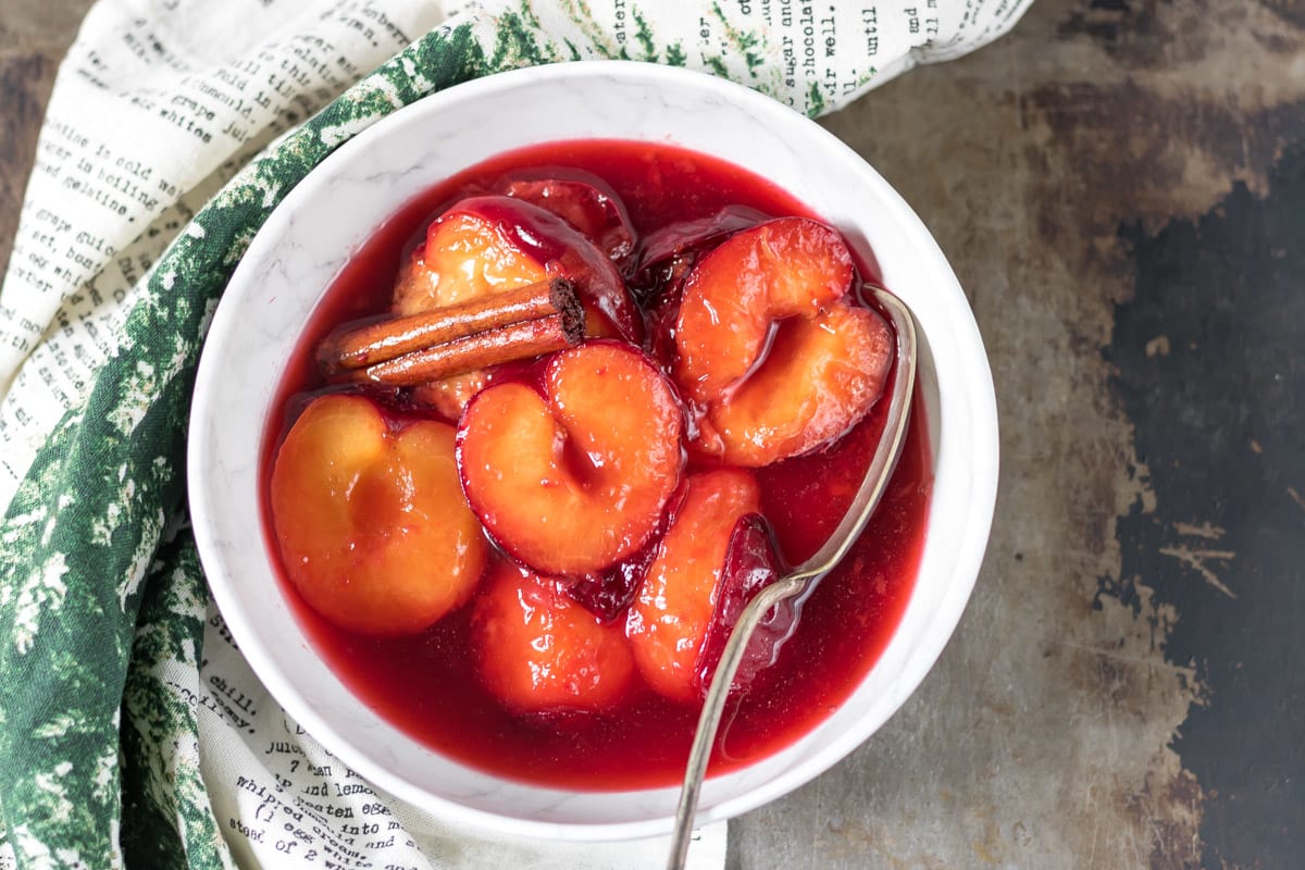 stewed plums compote