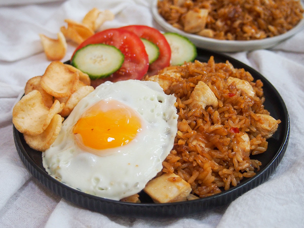 how to make indonesian nasi goreng