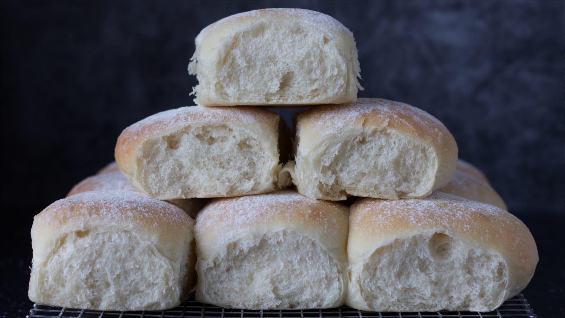 bread roll description
