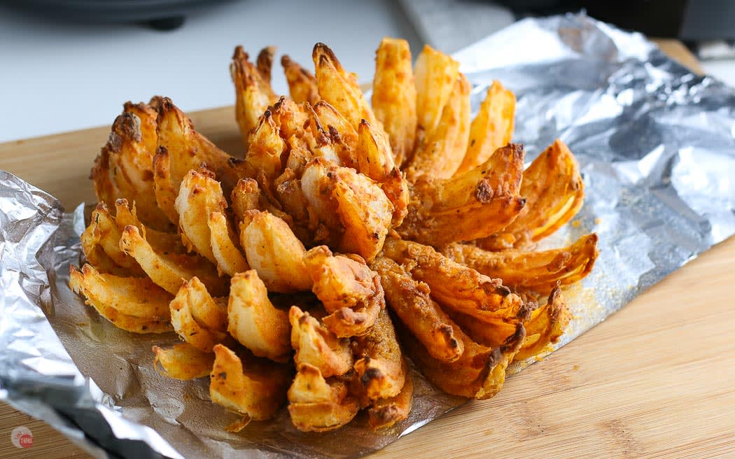 how to cook blooming onion on grill