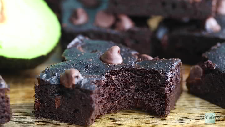 how to make keto avocado brownies