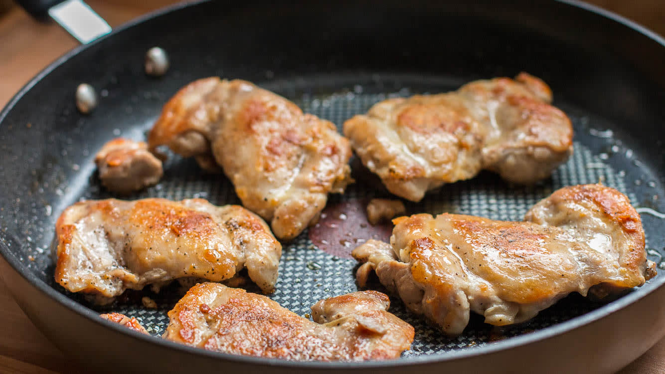 how to cook chicken thigh fillets in frying pan