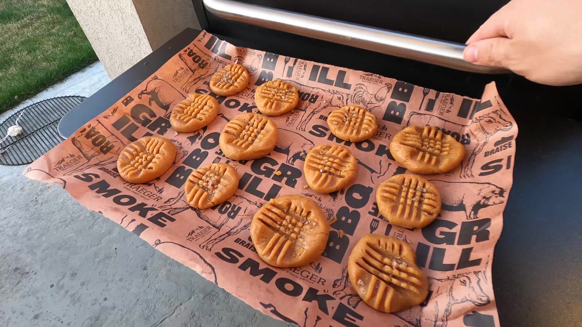 how to cook cookies on a traeger