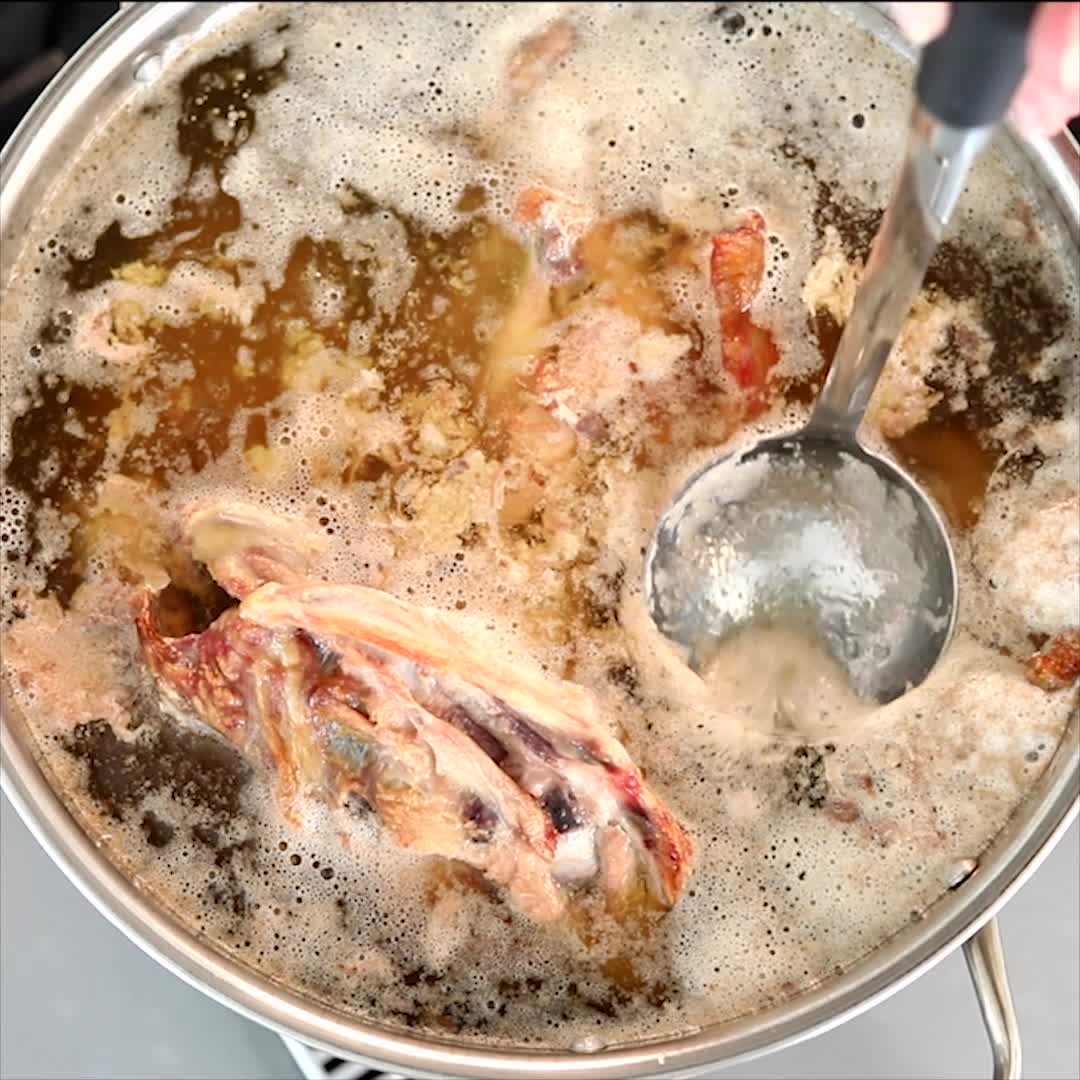 how to boil chicken and make broth
